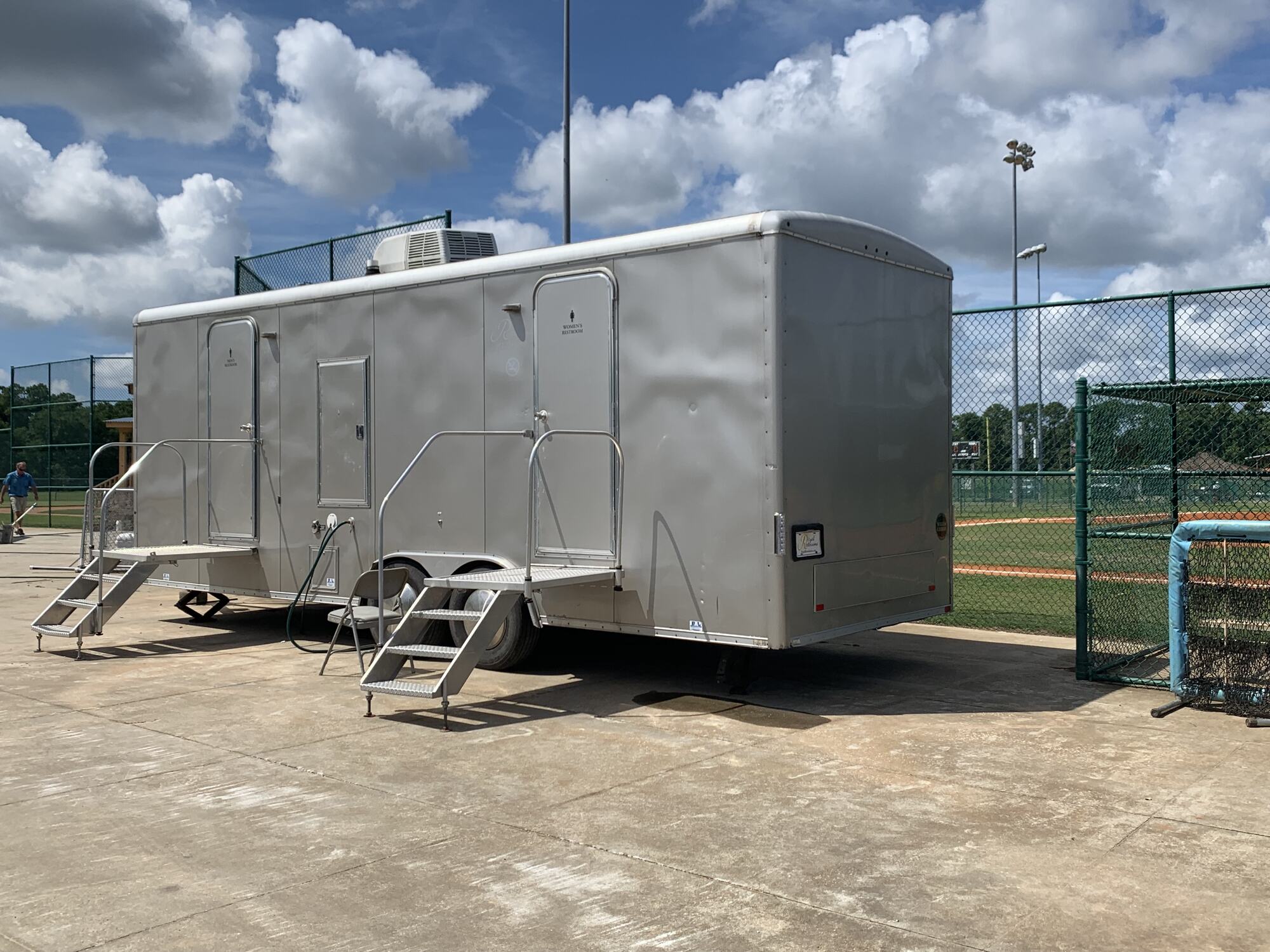 Portable Bathroom Trailers in Oregon | Luxury Restroom Trailer Rentals ...