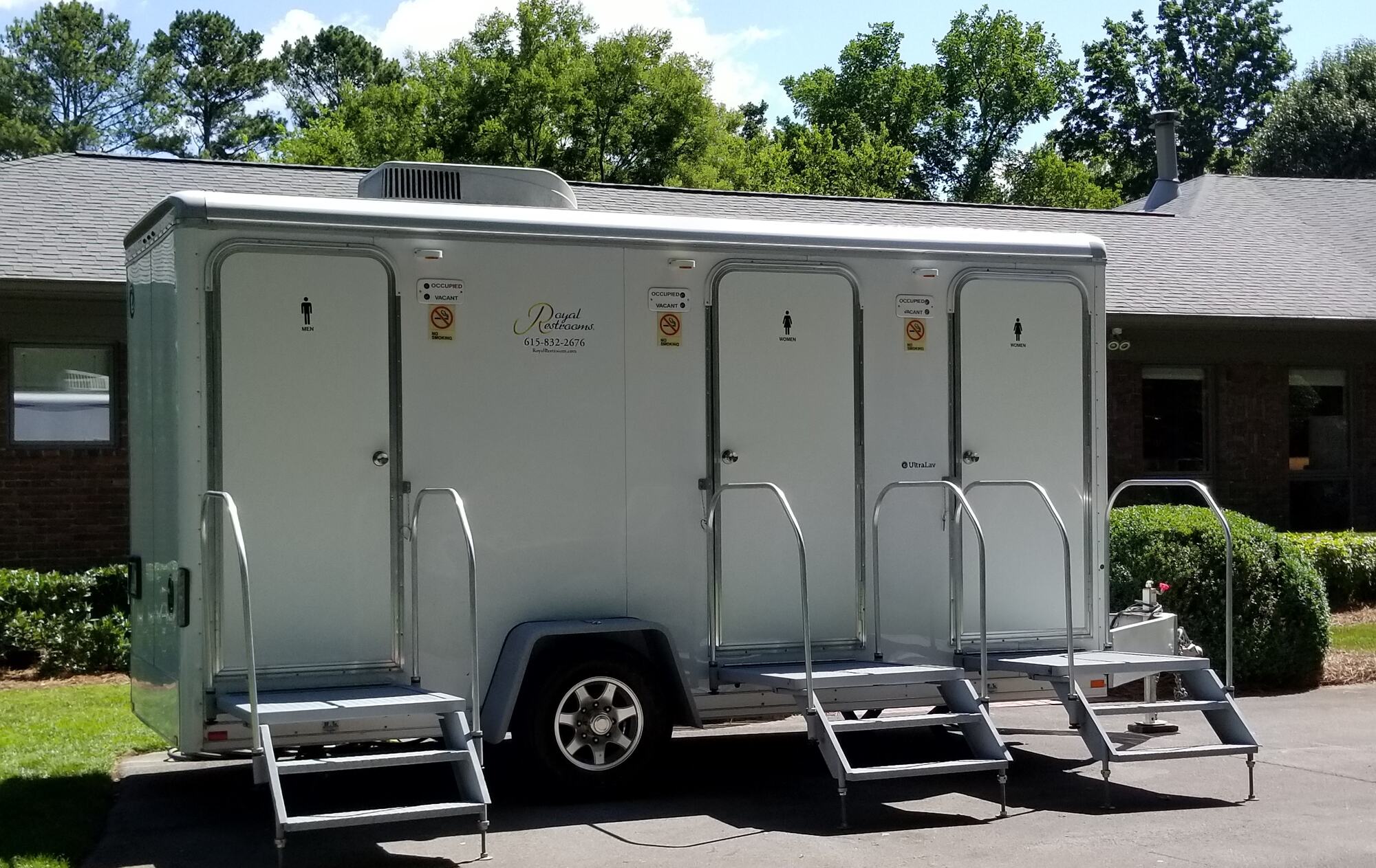 Royal Restrooms | Luxury Weddings & Festival Events